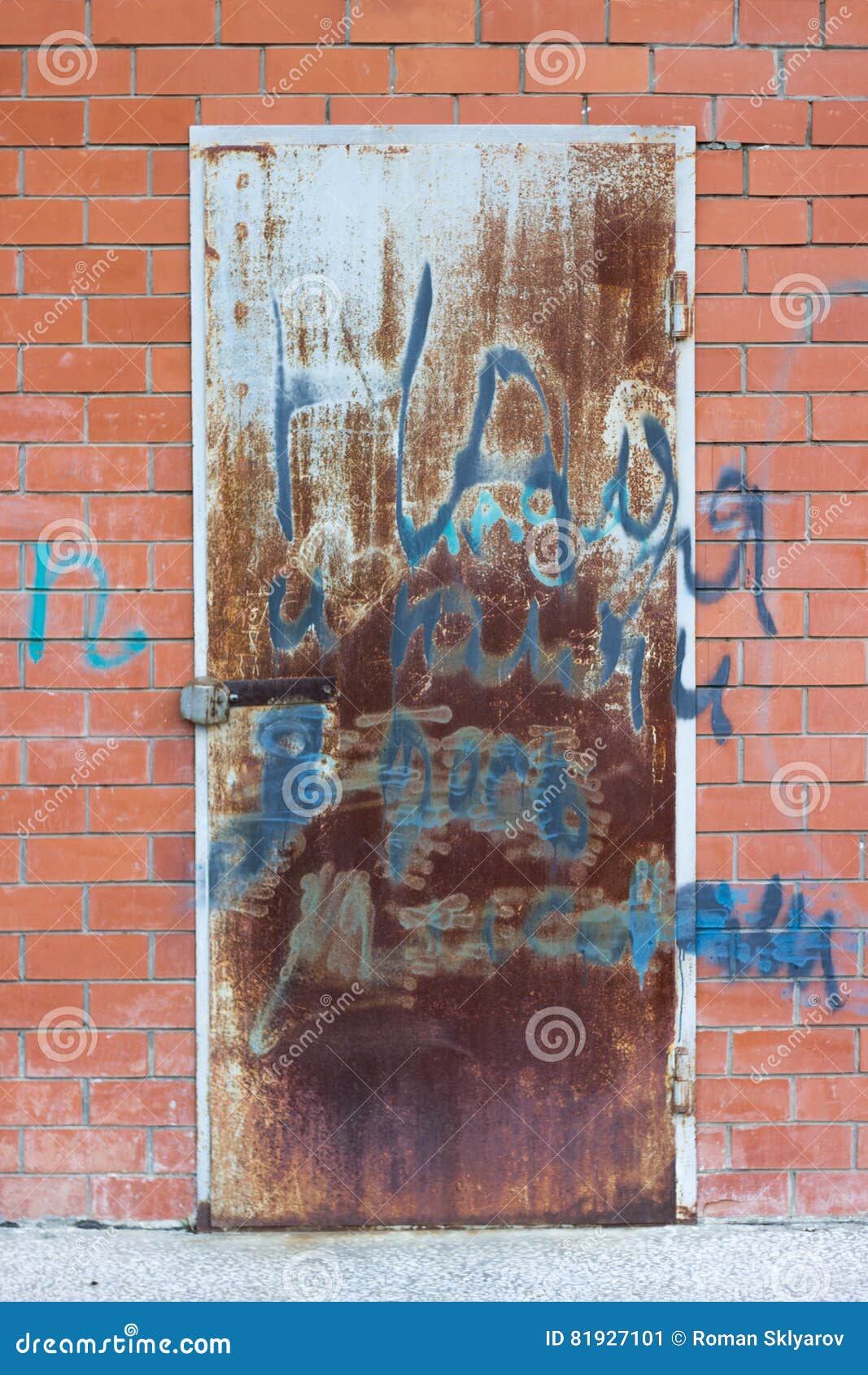 Old rusty door stock image. Image of graffiti, structure - 81927101