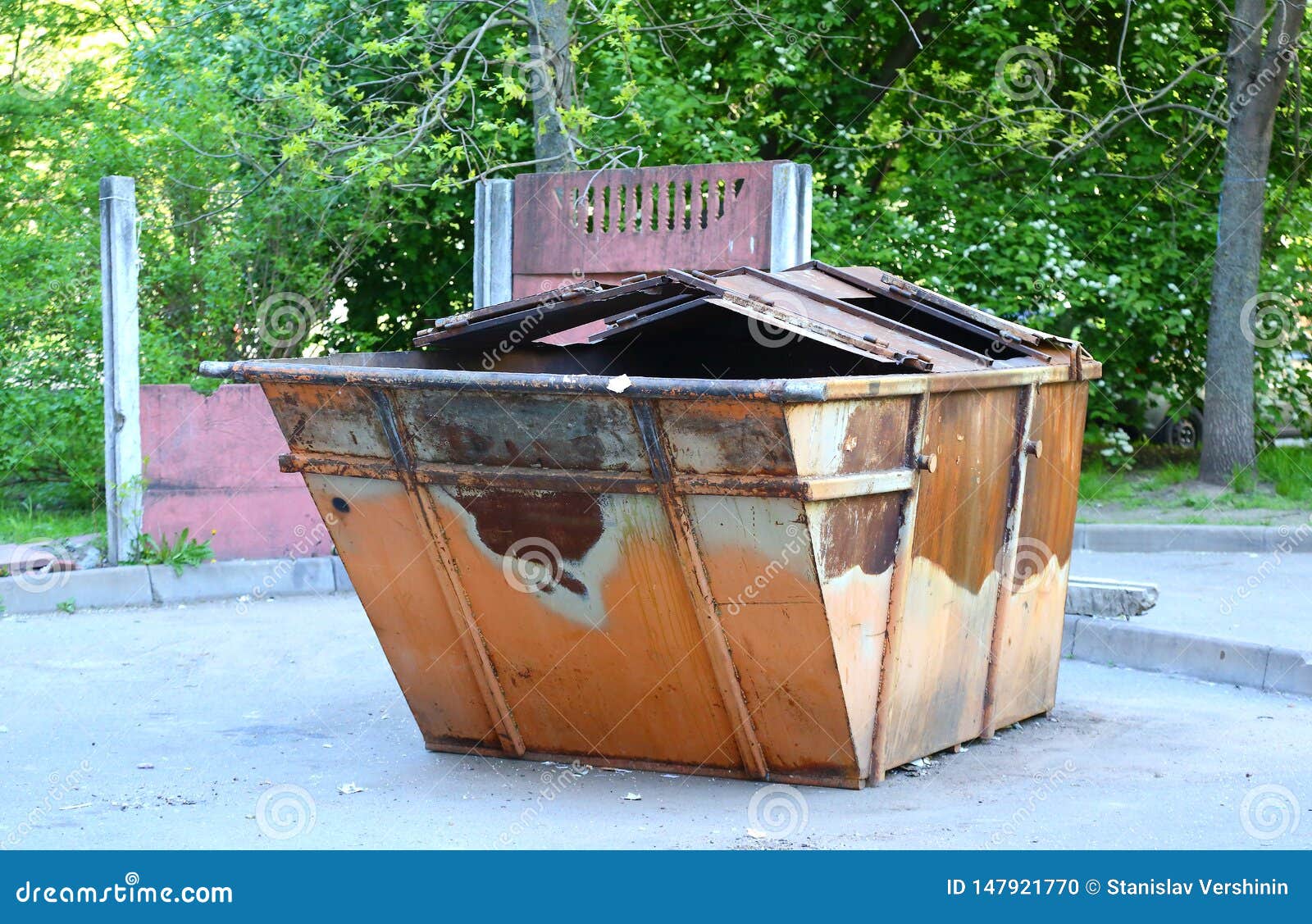 Old Rusty Dumpster in the Yard Stock Photo - Image of heap, container ...
