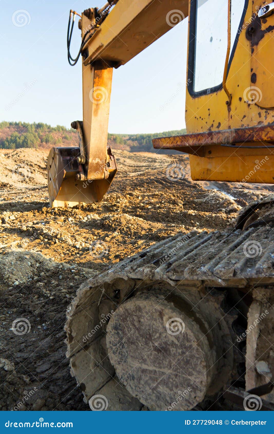 Old Rusty Excavator Digging in the Mud Stock Photo - Image of metal ...
