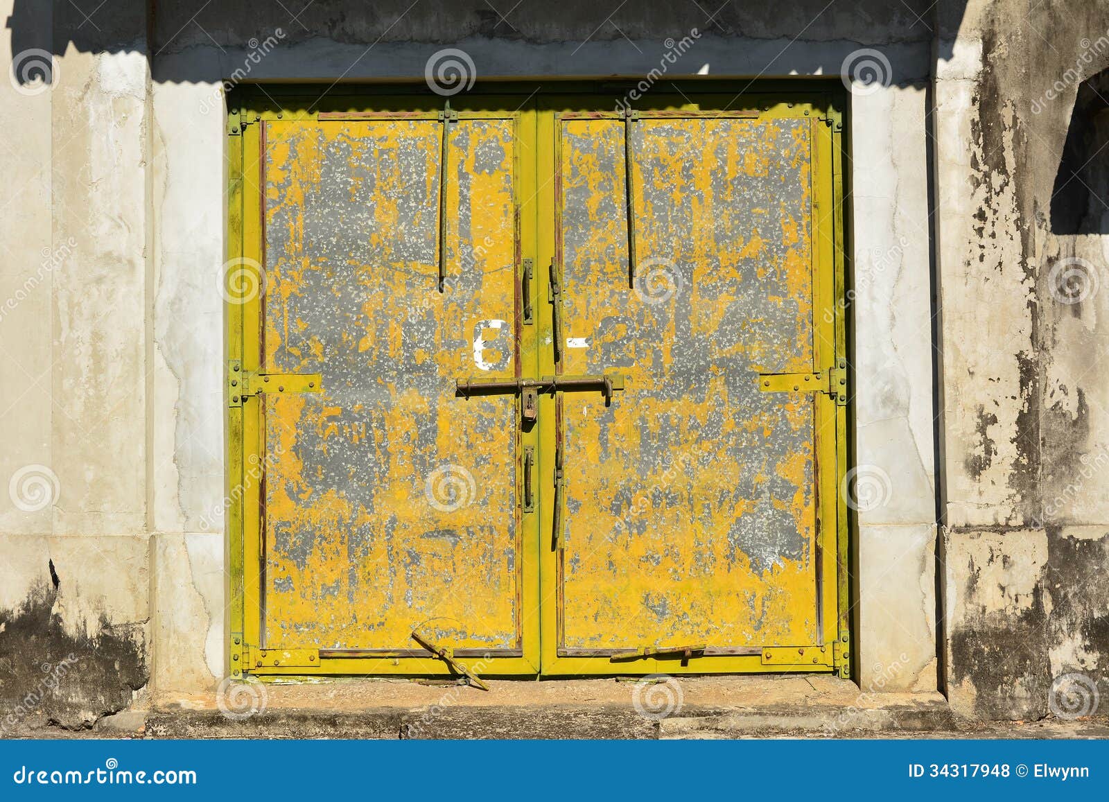 Old rusty gate stock photo. Image of closed, industry - 34317948