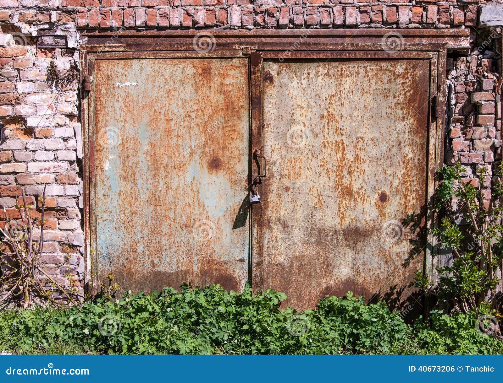 Old rusty iron gate closed stock photo. Image of double - 40673206