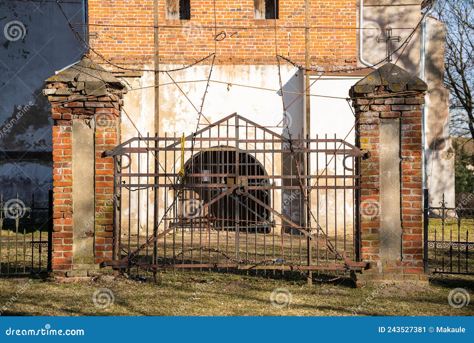 Old Rusty Iron Gate with a Deadbolt Stock Image - Image of tree, garden ...