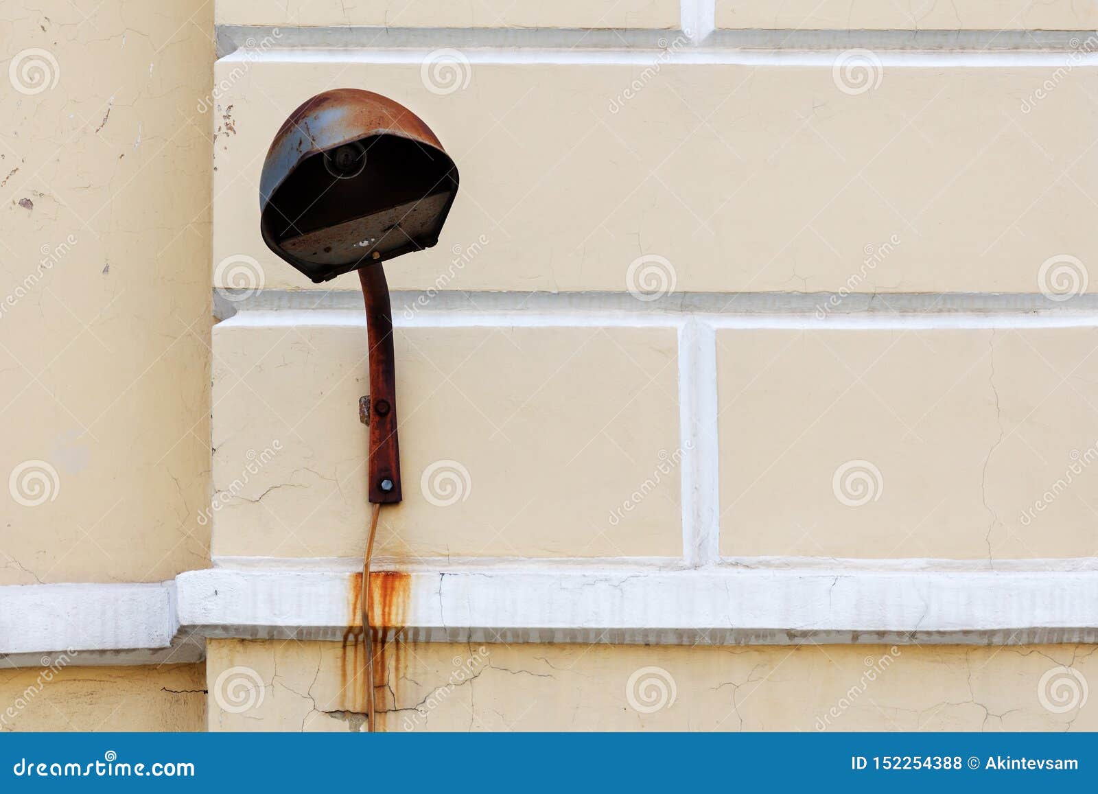 Rusty lamp on the wall stock photo. Image of illumination - 152254388