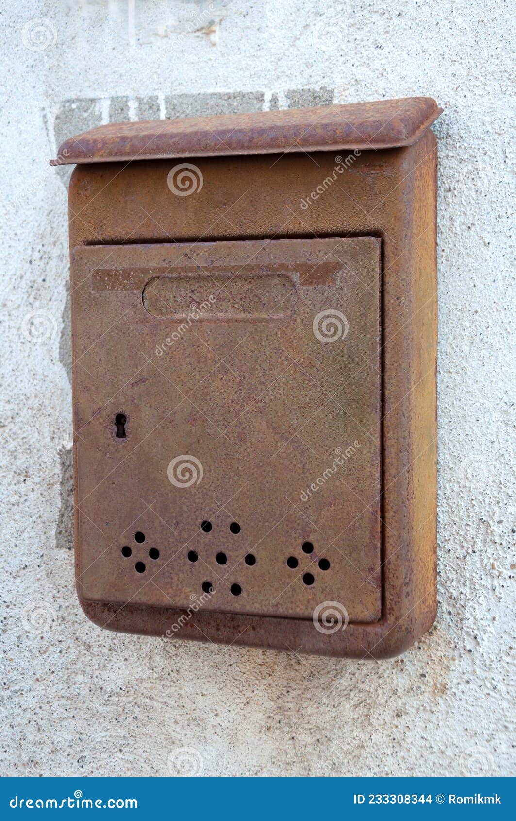 Old Rusty Letterbox on the Wall Stock Photo - Image of mailbox ...