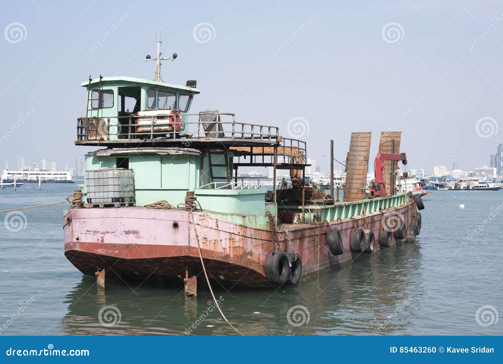 Old rusty ship editorial image. Image of coast, nature - 85463260