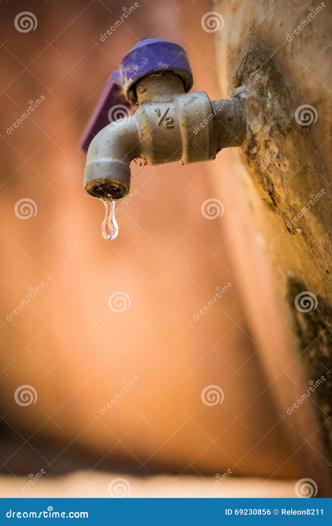 Old Rusty Tap Leaking Water. Stock Photo - Image of leak, faucet: 69230856