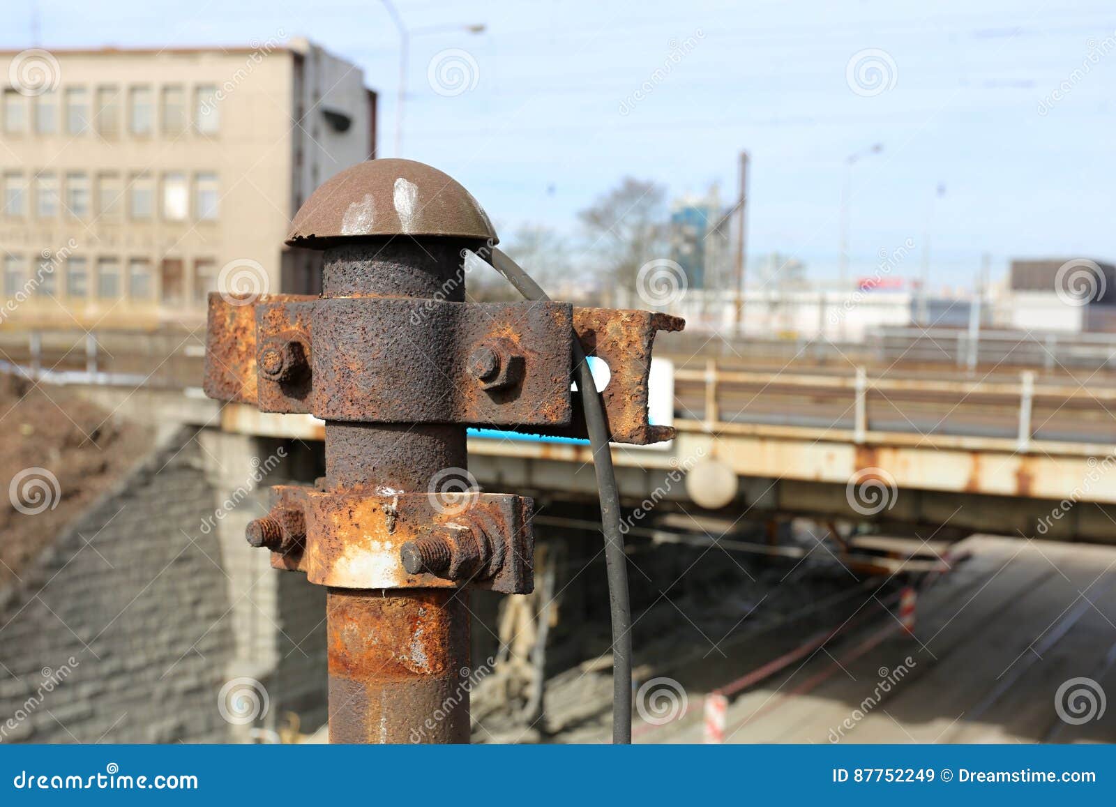 Old Rusty Unused Electricity Pylons Stock Image - Image of home, pumpin ...