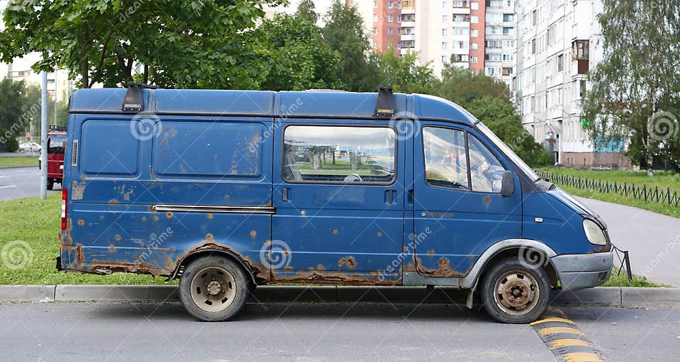 An old rusty van editorial image. Image of rusty, second - 122027315