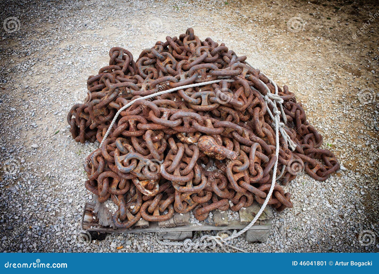 Old Rusty Vintage Metal Chain Stock Image - Image of weathered, vintage ...