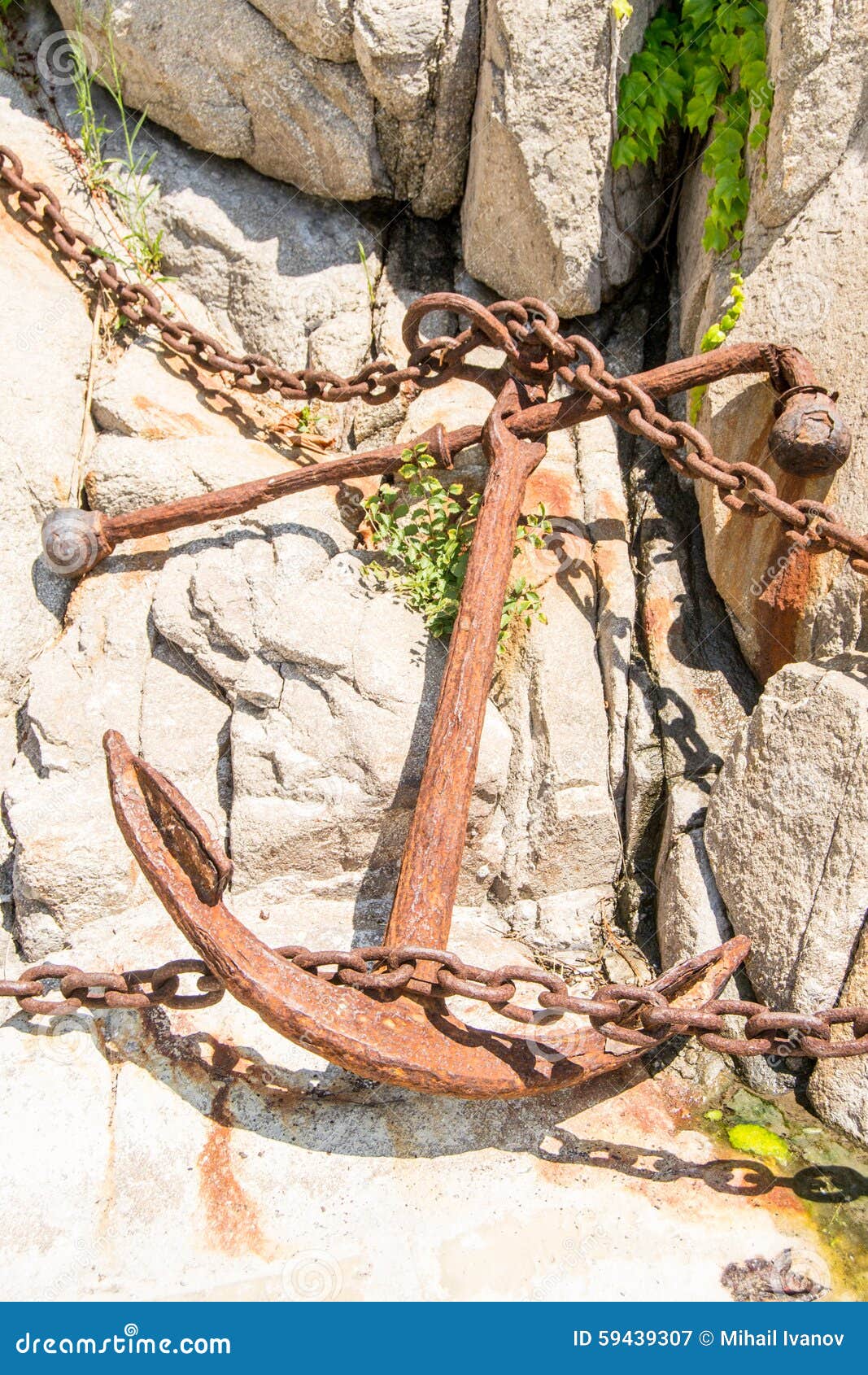 Well Chain. Royalty-Free Stock Photo | CartoonDealer.com #69566547