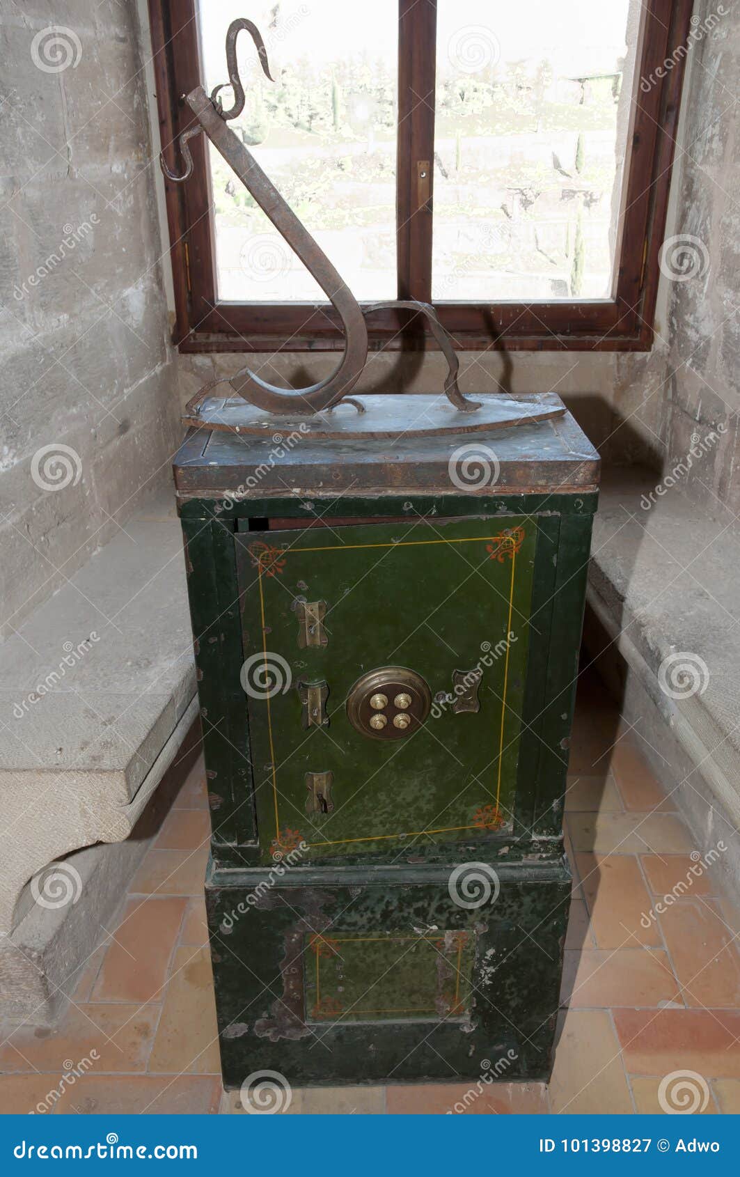 Old Safe stock image. Image of strong, antique, open - 101398827