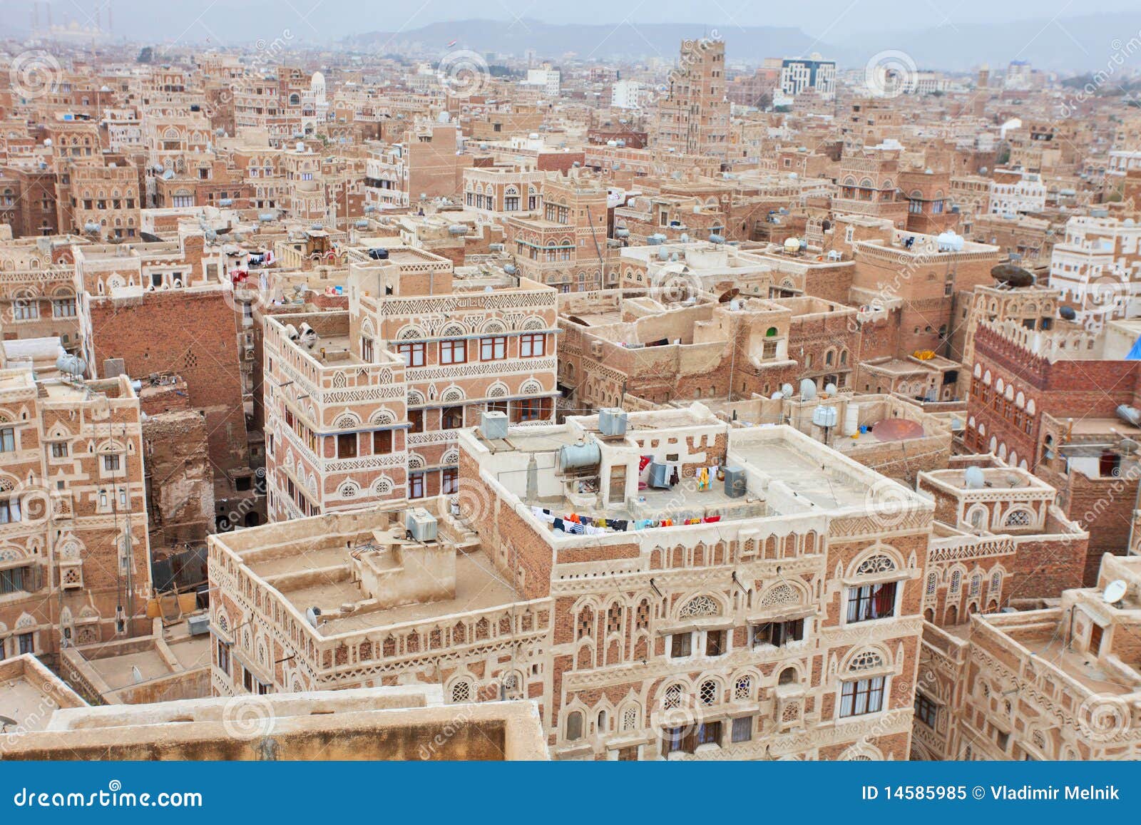 Old Sanaa buildings stock image. Image of islamic, town - 14585985