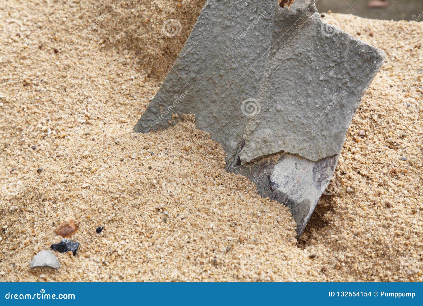 Old sand shovel dig sand. stock photo. Image of adventure - 132654154