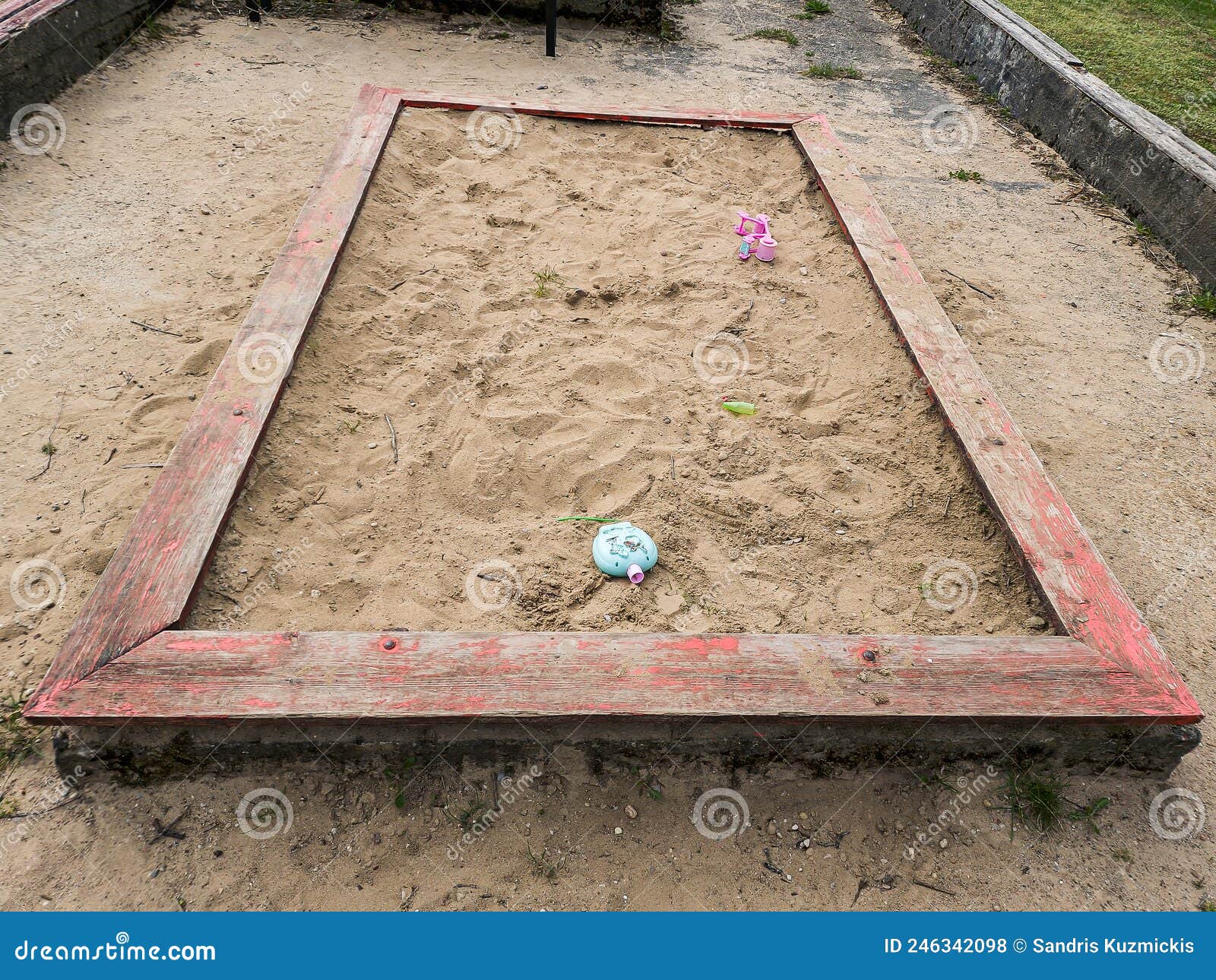 Old Sandbox with Wooden Edging and Toys Stock Photo - Image of park ...