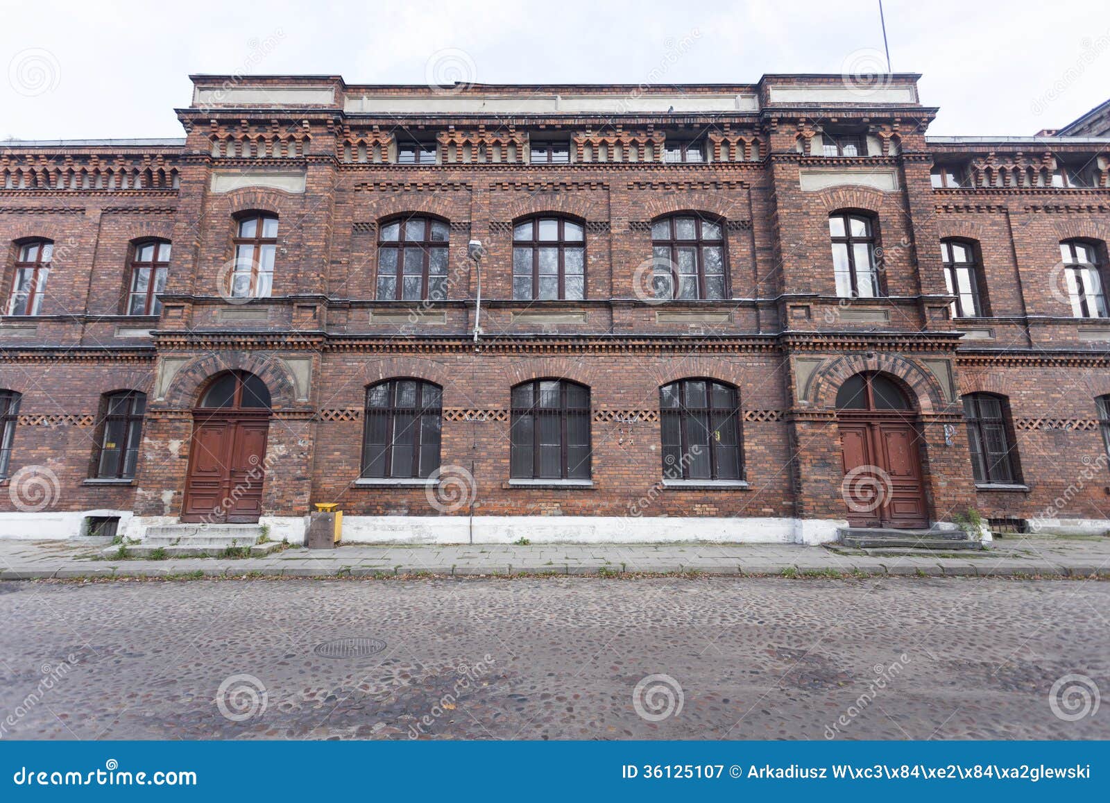 3,542 Abandoned Old School Building Stock Photos - Free & Royalty-Free ...
