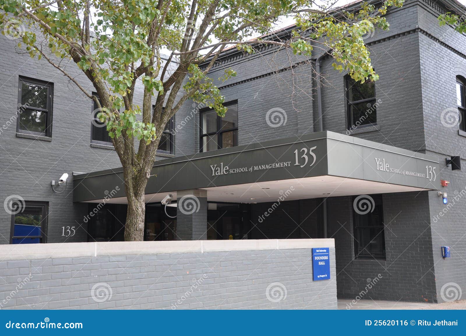 The Old School of Management Building at Yale University Editorial ...