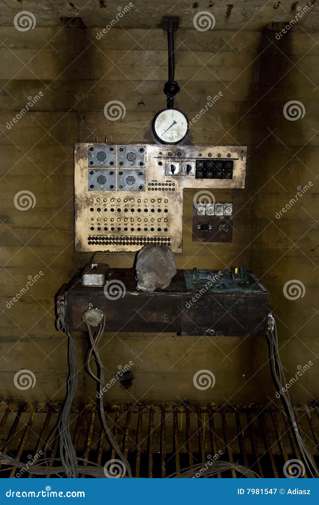 Old Science Fiction Machine Stock Image - Image of machine, metal: 7981547
