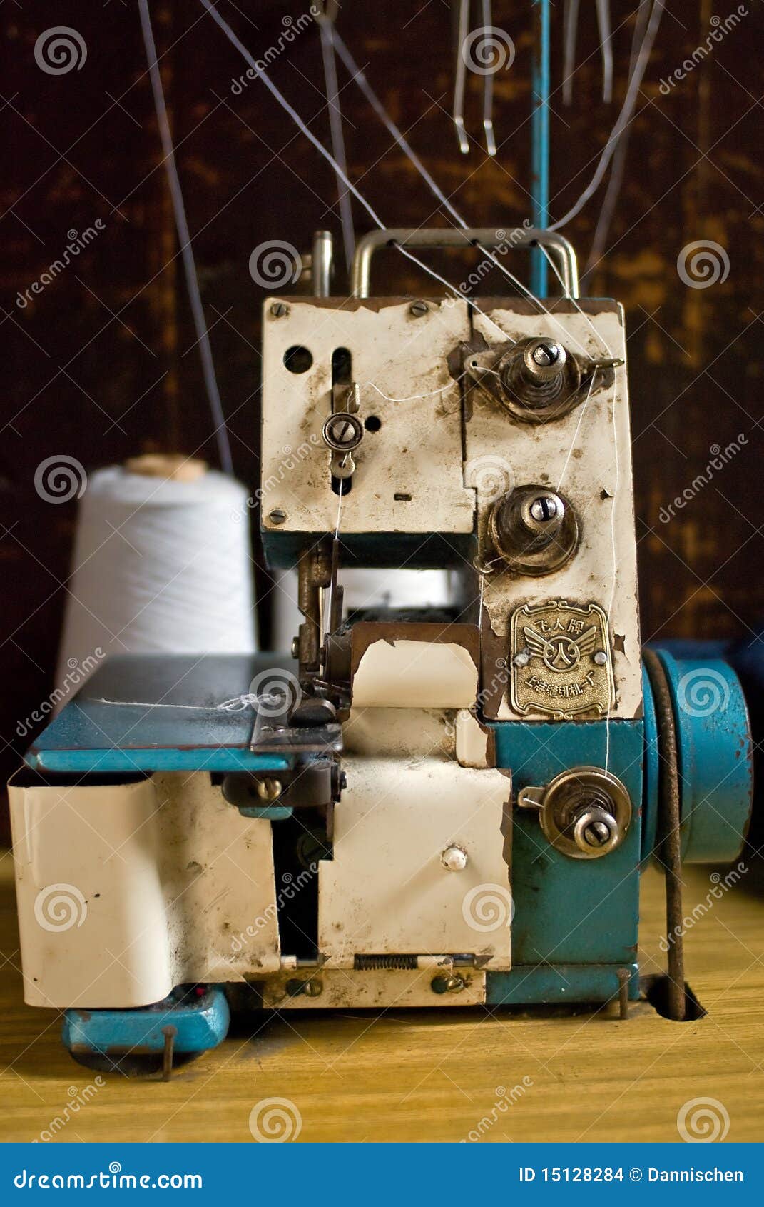 Old sewing machine editorial stock image. Image of outdated - 15128284