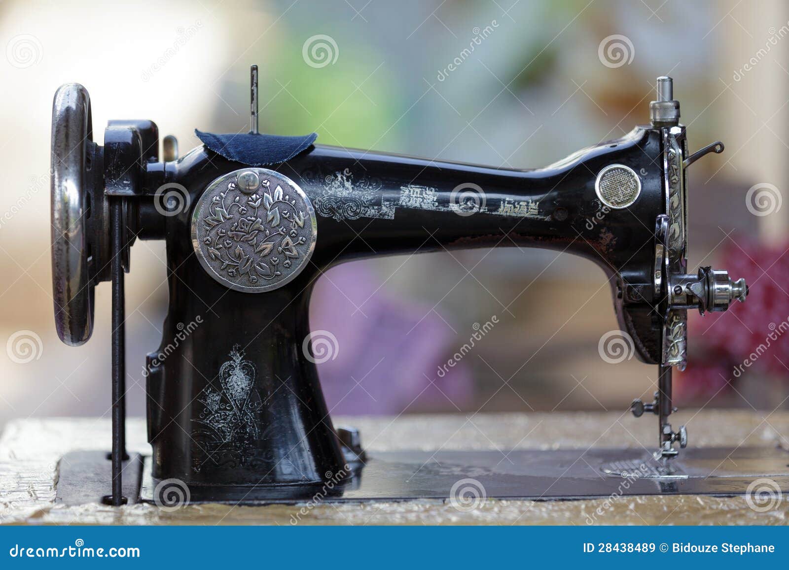 Old sewing machine stock image. Image of sewing, black - 28438489