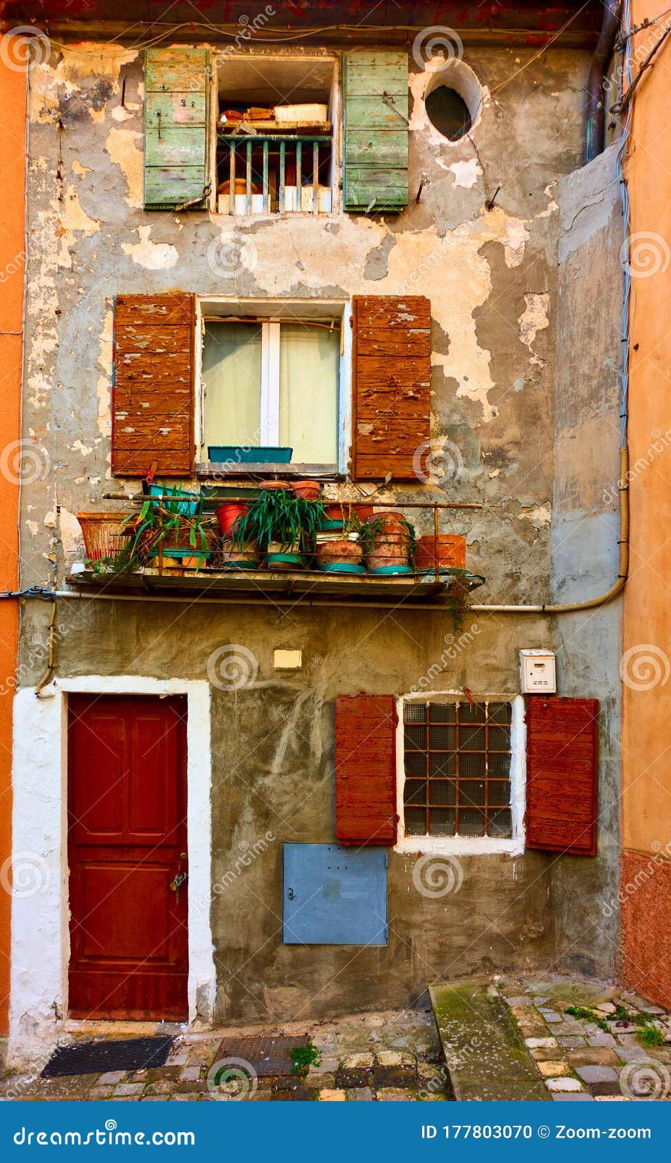 Old shabby house stock photo. Image of europe, romagna - 177803070