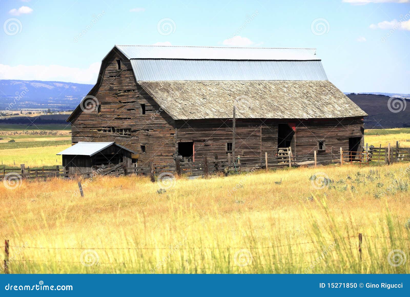 Old Shack Abandoned, Washington State. Stock Photo - Image of shack ...