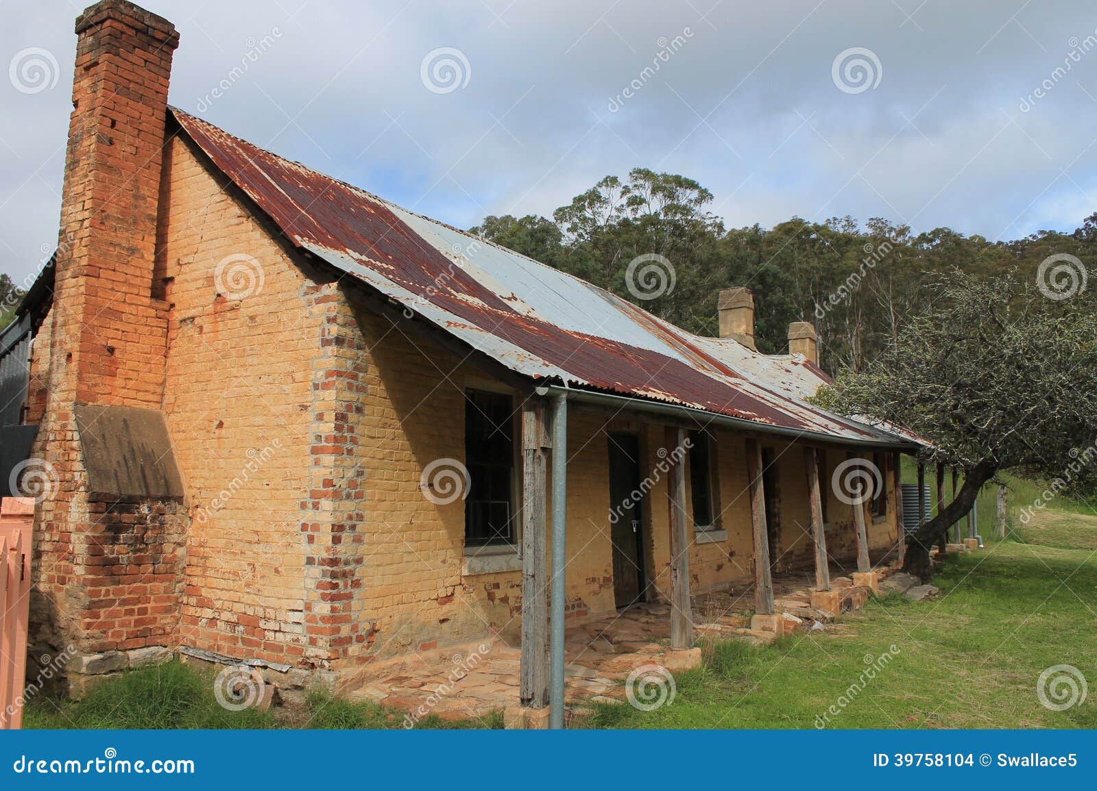 Old Shack stock photo. Image of countryside, shack, lithgow - 39758104