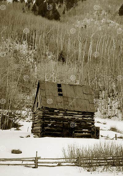 Old shack in snow stock image. Image of freezing, disrepair - 2774237