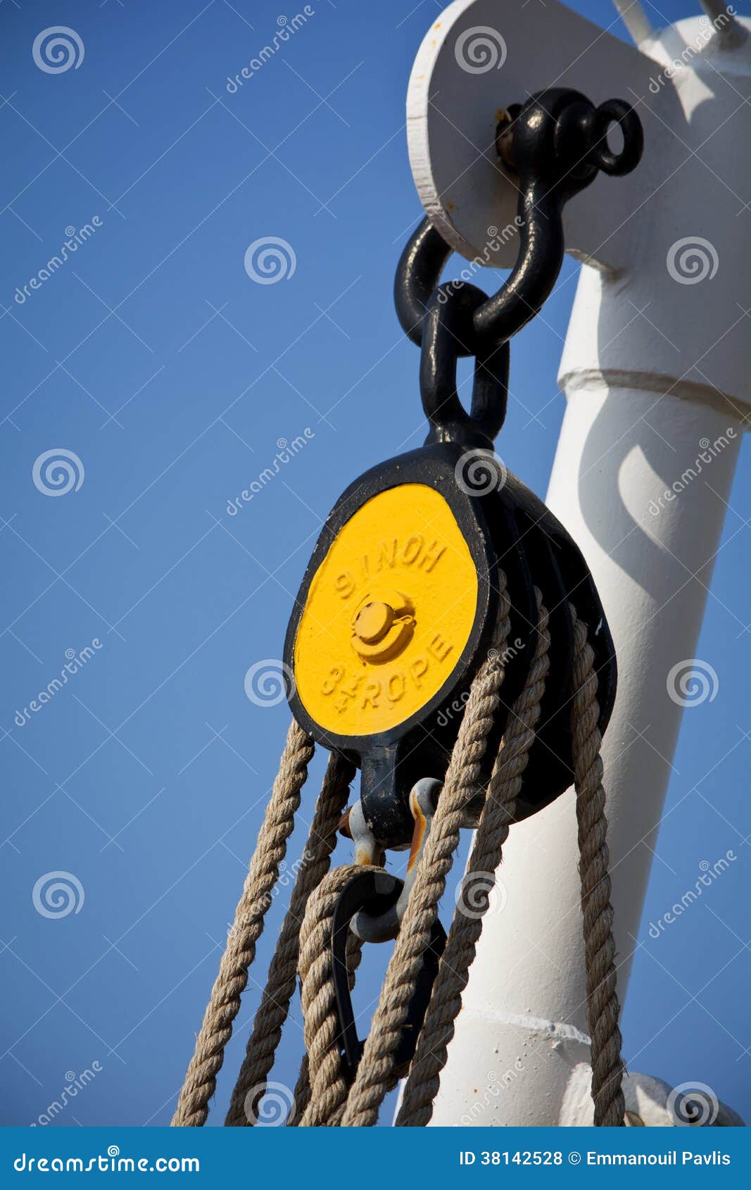 Old Ship Pulley Stock Photo | CartoonDealer.com #38142528