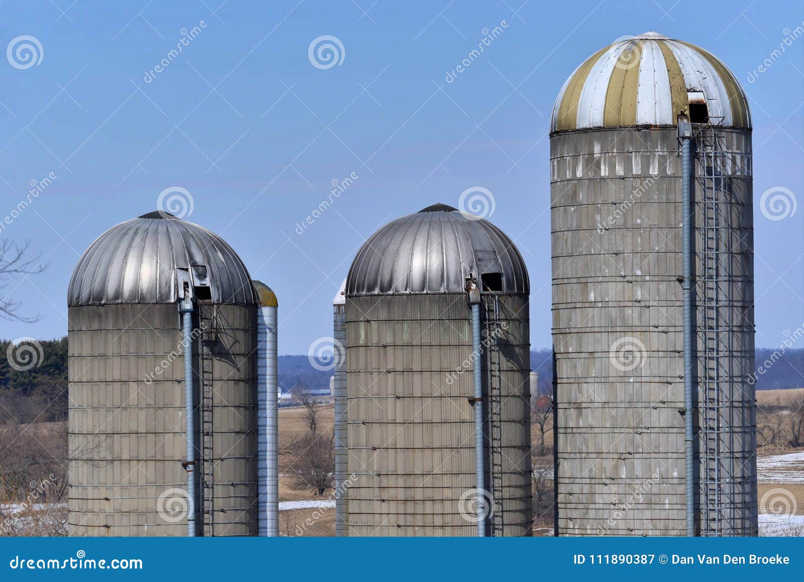 3 Old Silos in Southern Wisconsin Stock Image - Image of agricultural ...
