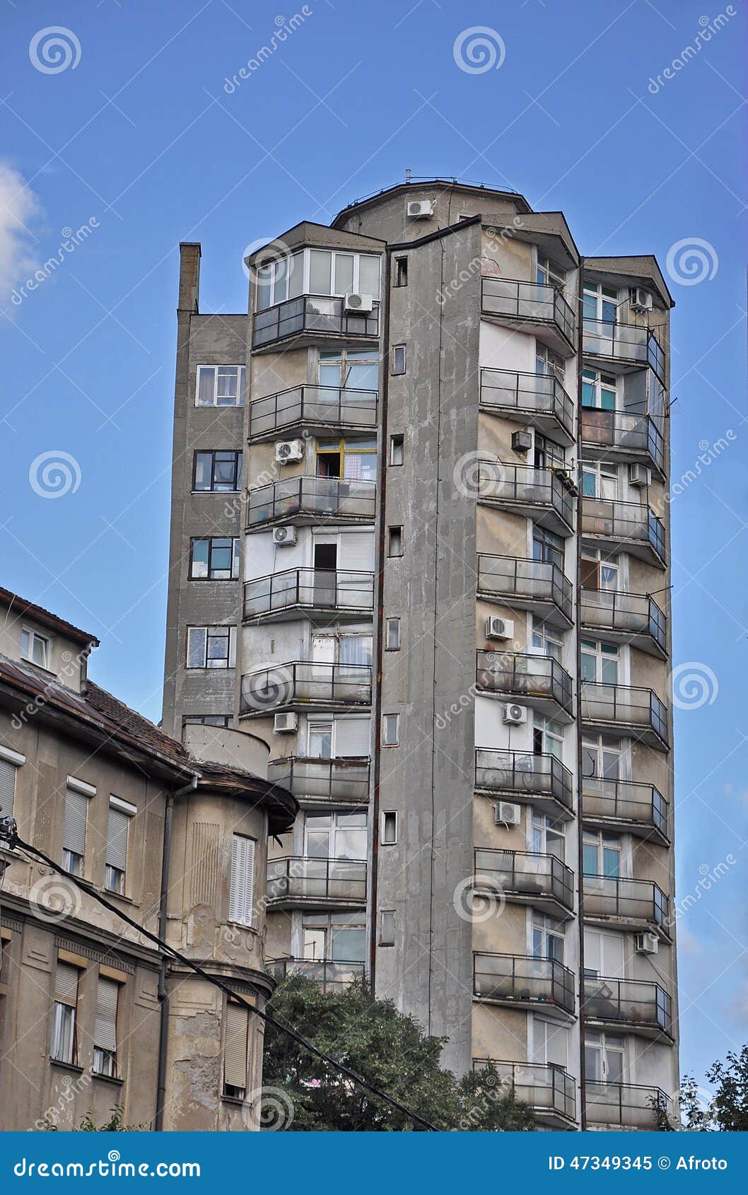 Old skyscraper stock image. Image of concrete, cloudy - 47349345