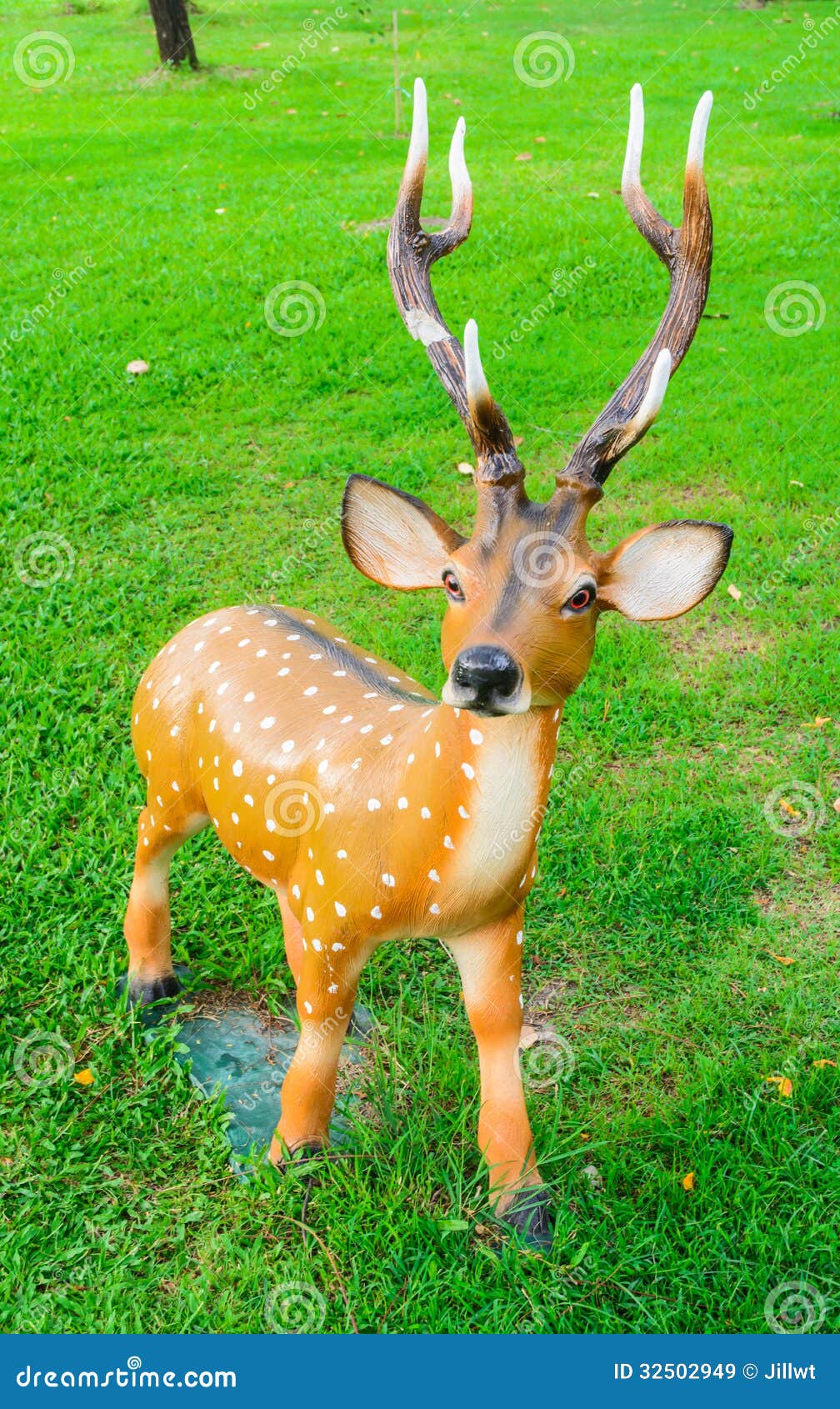 Old small dear statue stock image. Image of alone, background - 32502949