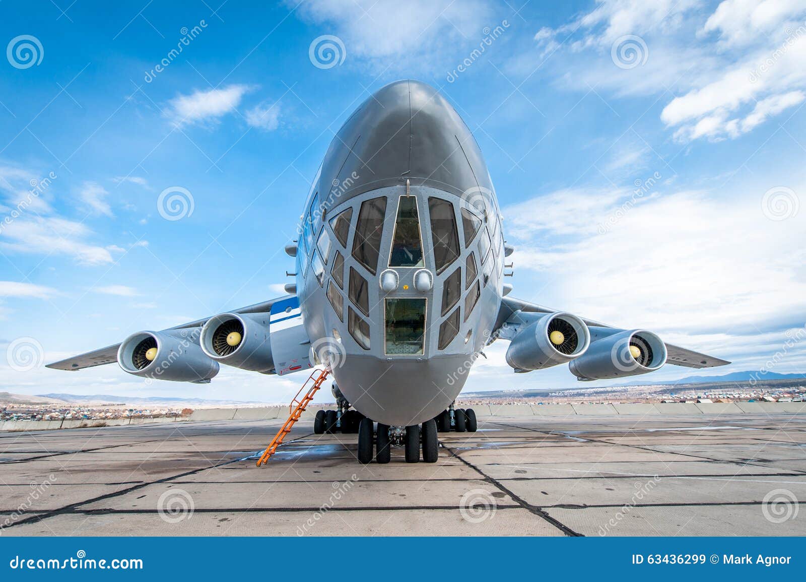 Old Soviet Cargo Plane IL-76 Editorial Stock Image - Image of airplane ...
