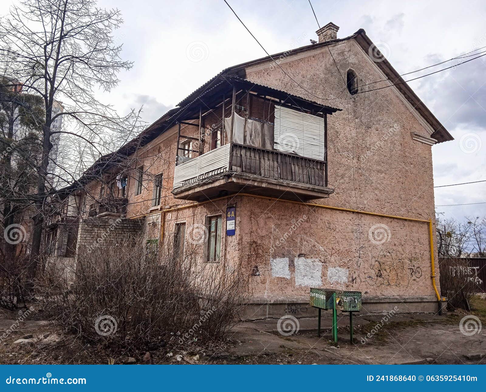 Old soviet houses in Kiev editorial image. Image of architect - 241868640