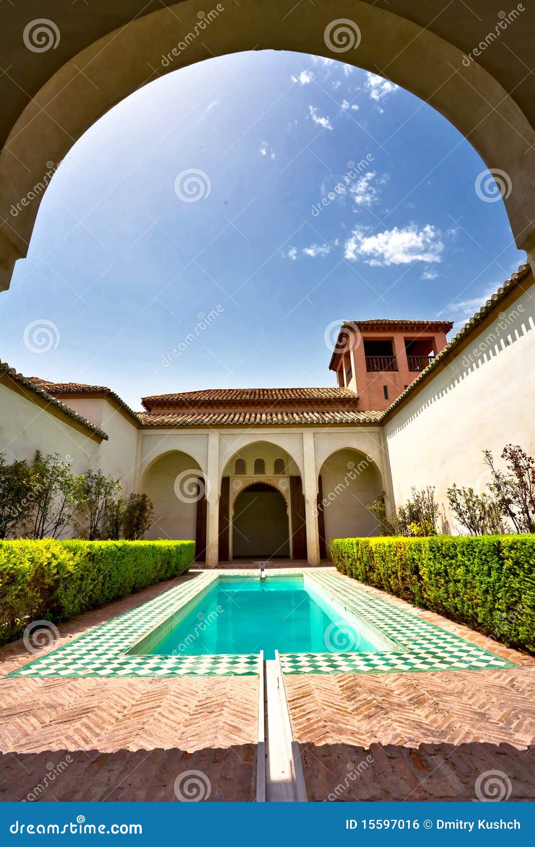 Old Spanish courtyard stock photo. Image of palm, architecture - 15597016