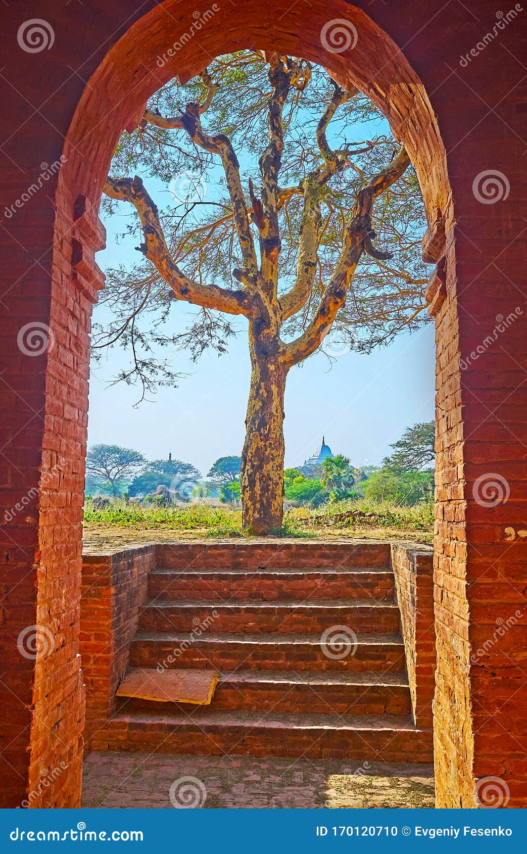 The View through the Arch, Bagan, Myanmar Stock Photo - Image of ...