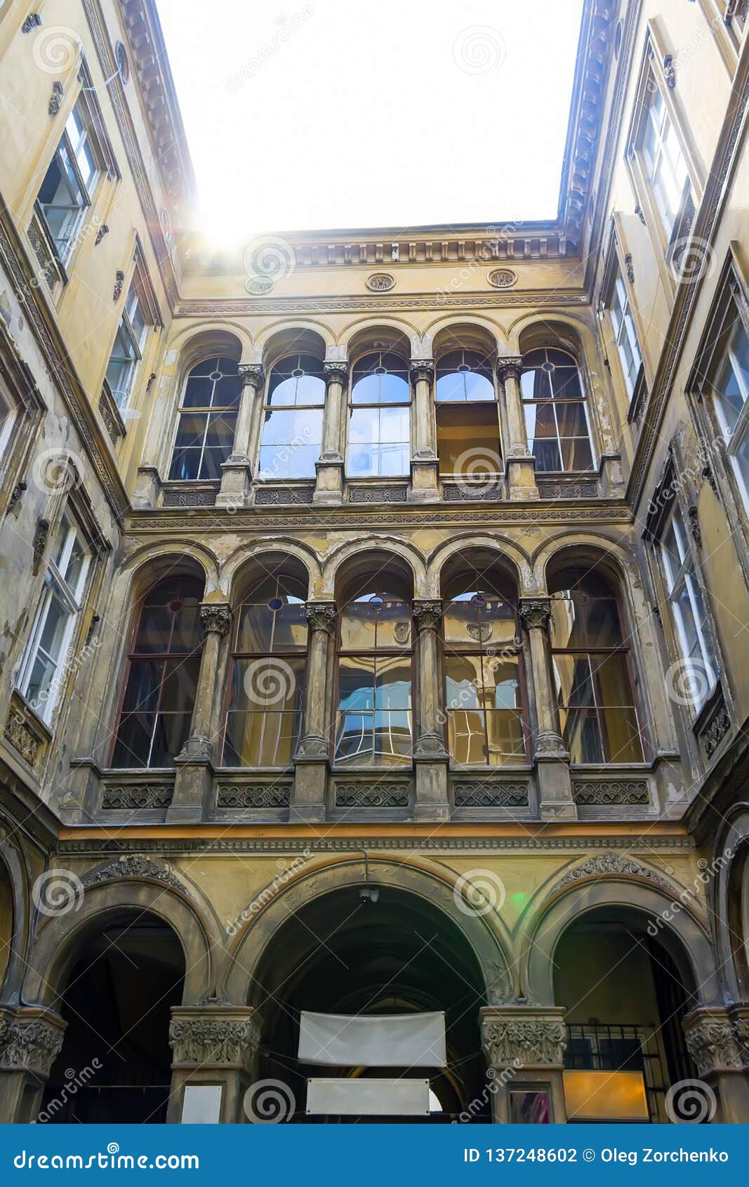 Old Square Courtyard in Europe Stock Photo - Image of city, journey ...