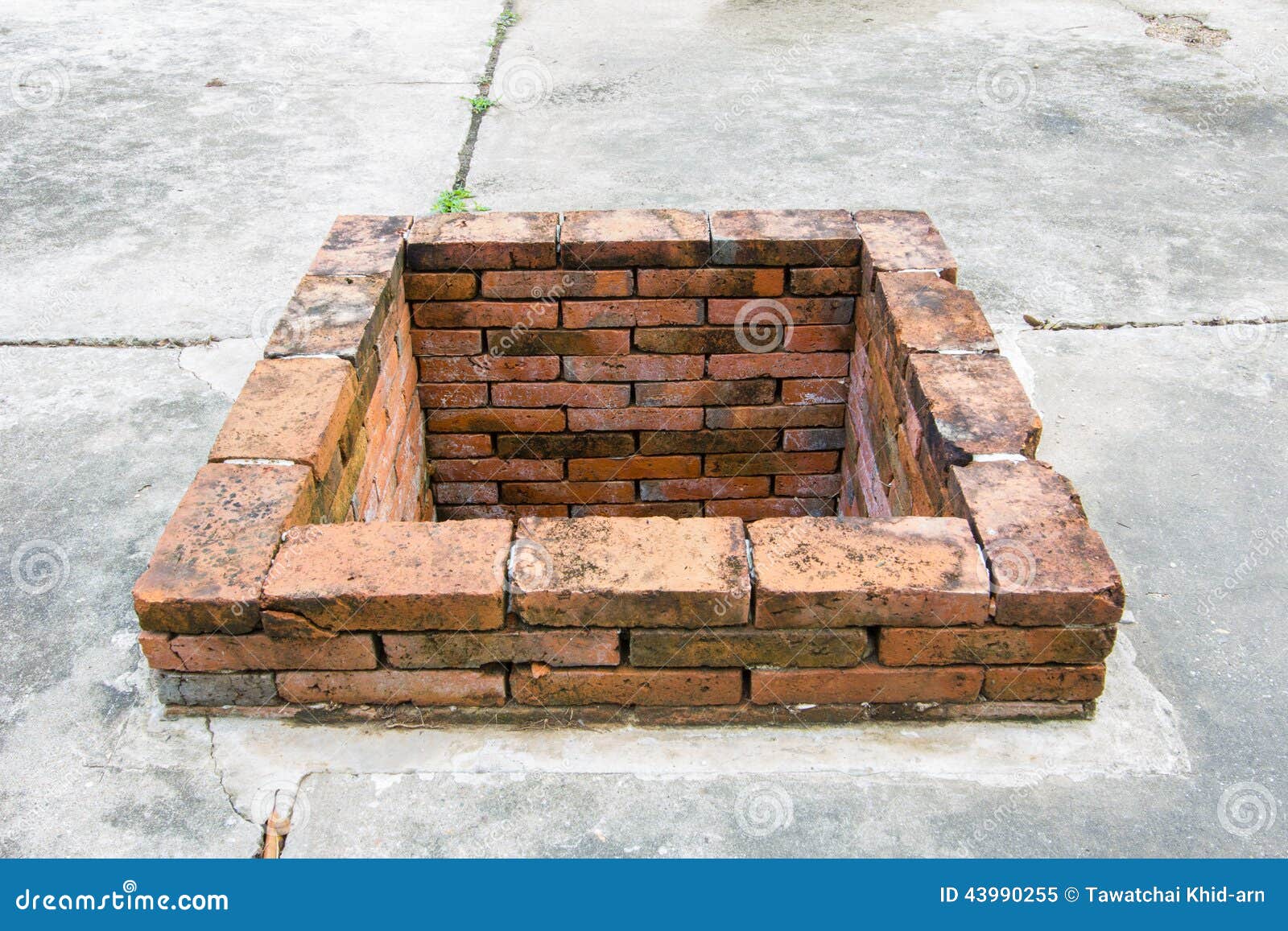 Old Square Well on Concrete Background Stock Image - Image of travel ...