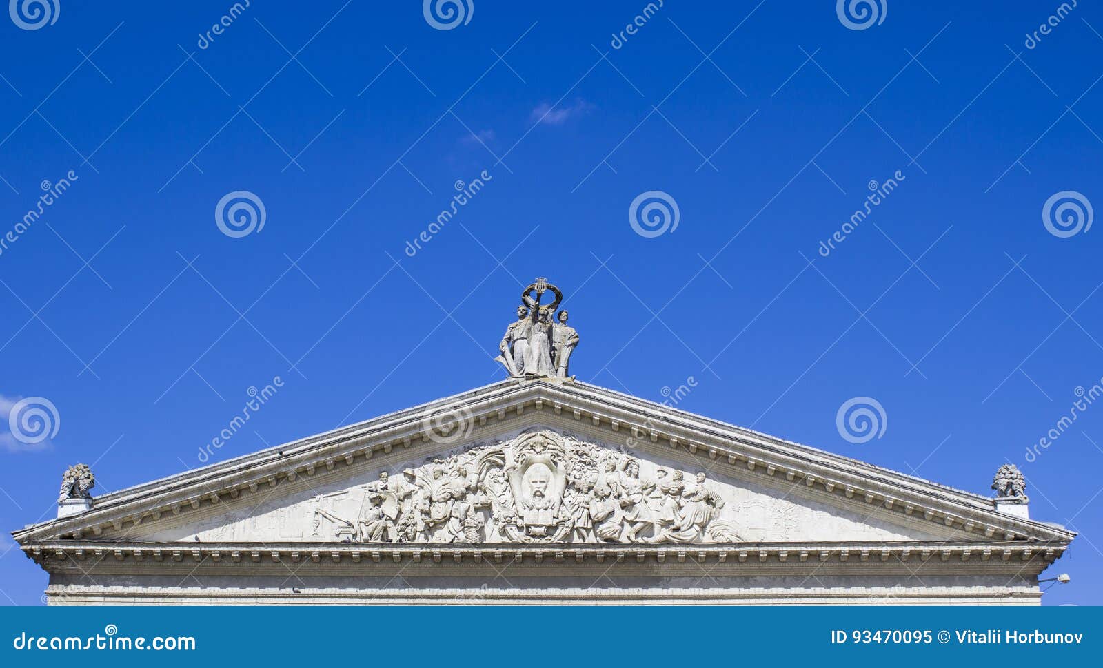 Old Statues on the Roof of the Theatre Stock Image - Image of stone ...
