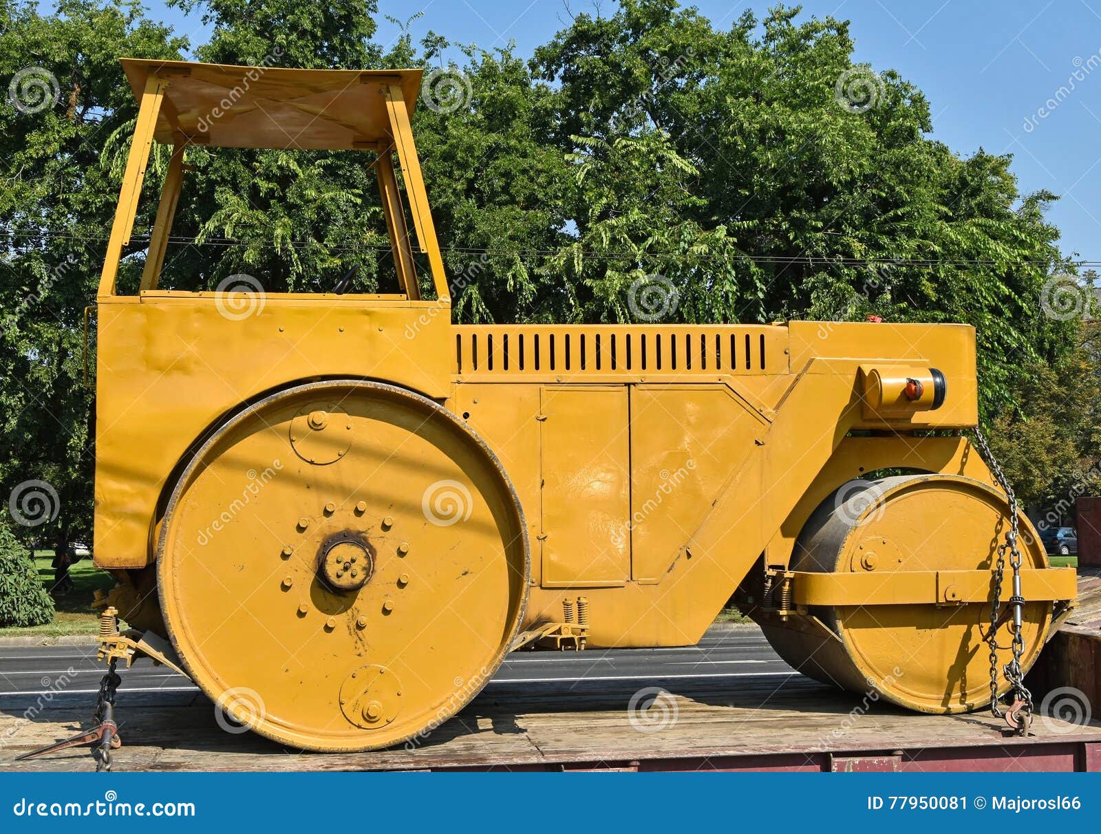 Old Steamroller on a Trailer Stock Image - Image of steamroller ...