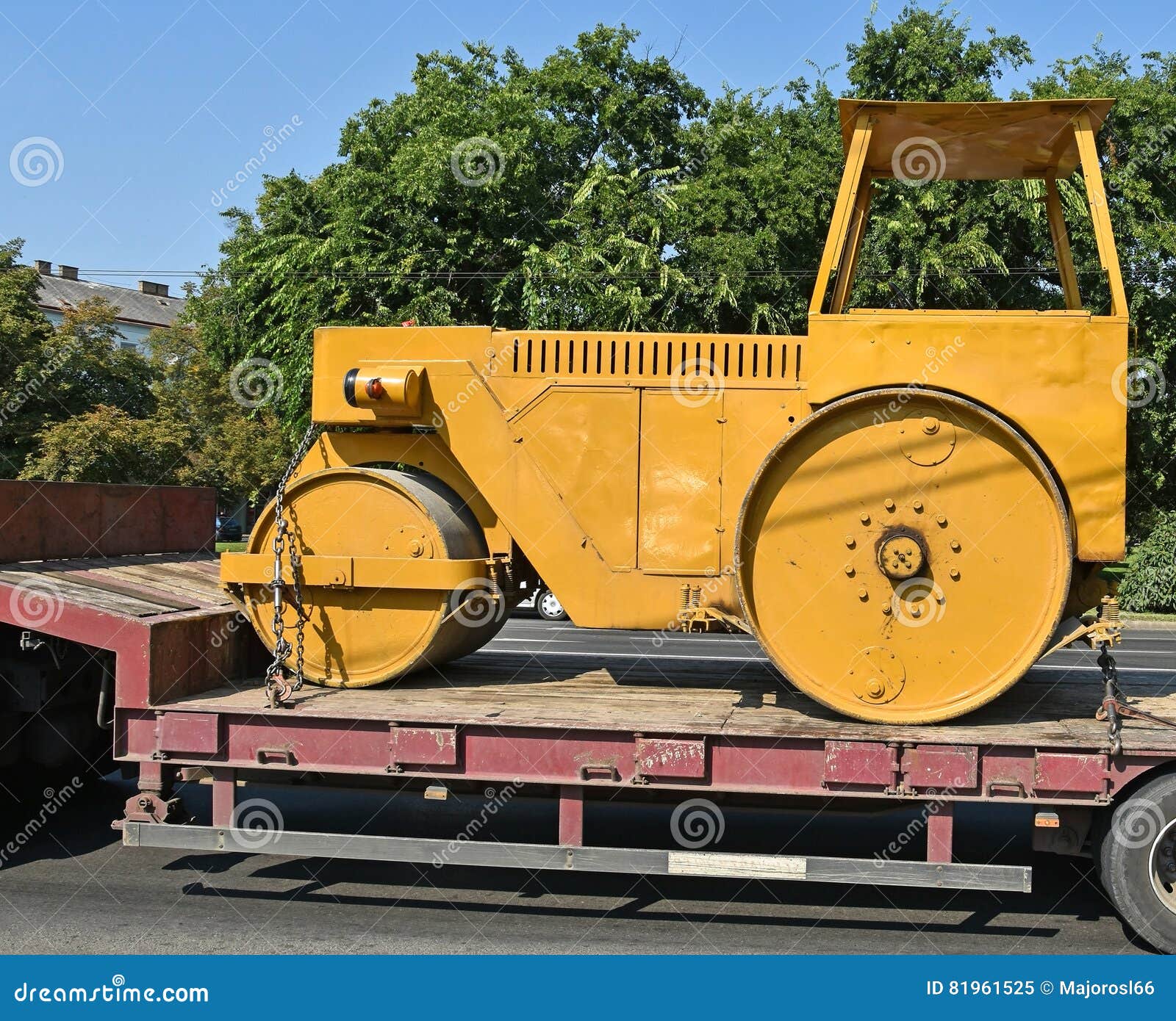Old Steamroller on a Trailer Stock Image - Image of large, machinery ...
