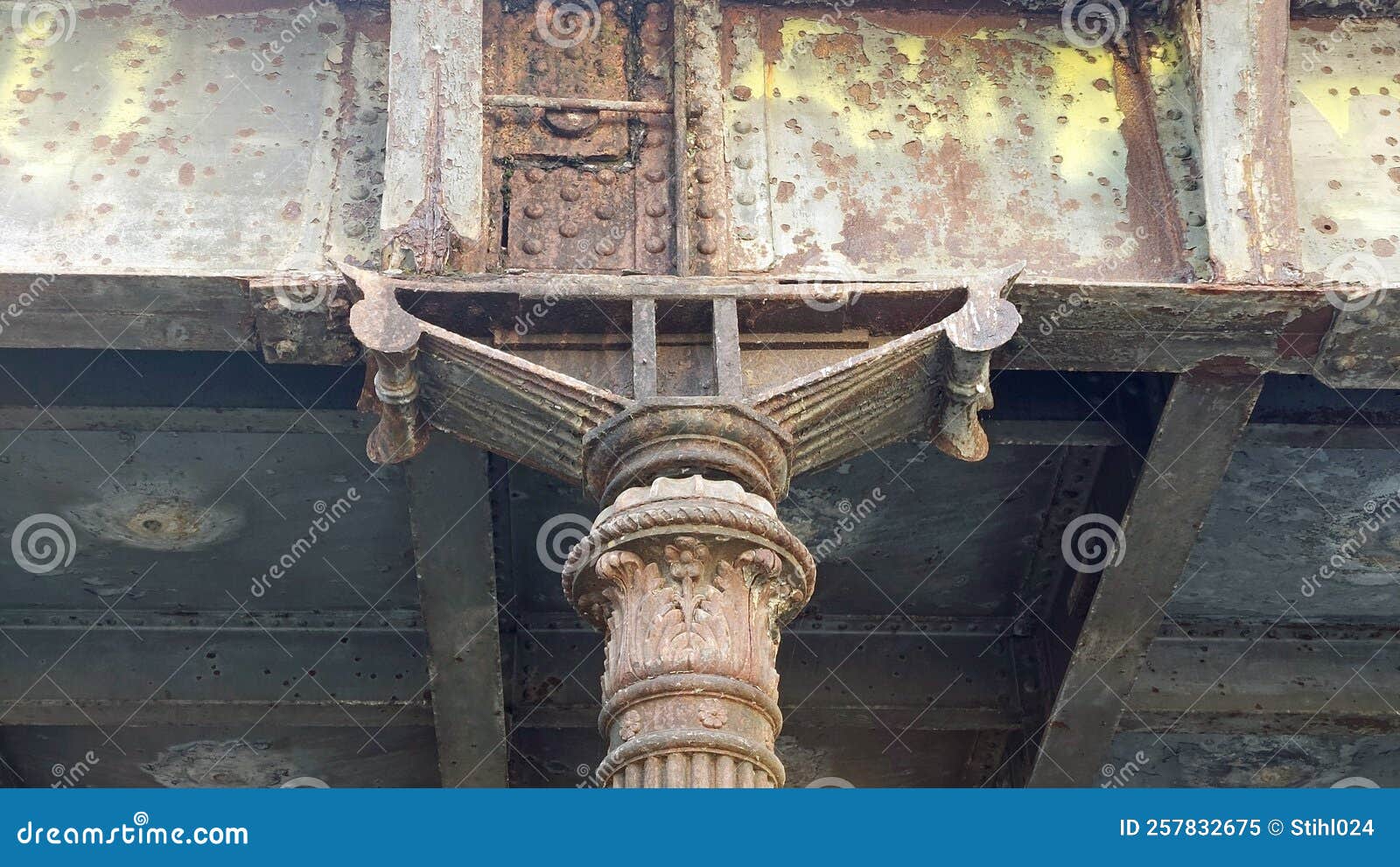 Old Steel Bridge with Classic Cast Iron Columns Stock Image - Image of ...
