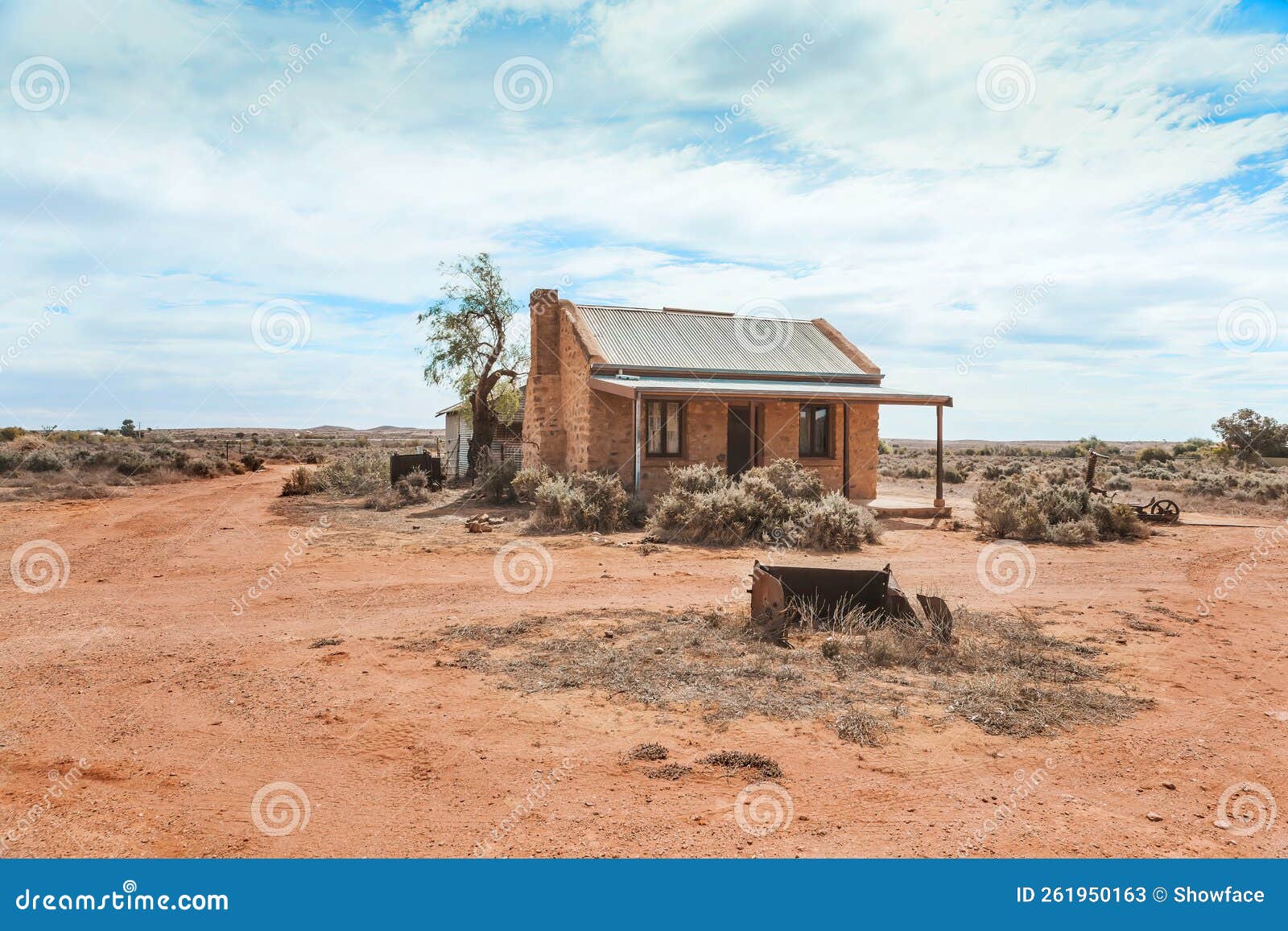 Old Stone Cottage Baking in the Hot Australian Sun Stock Image - Image ...