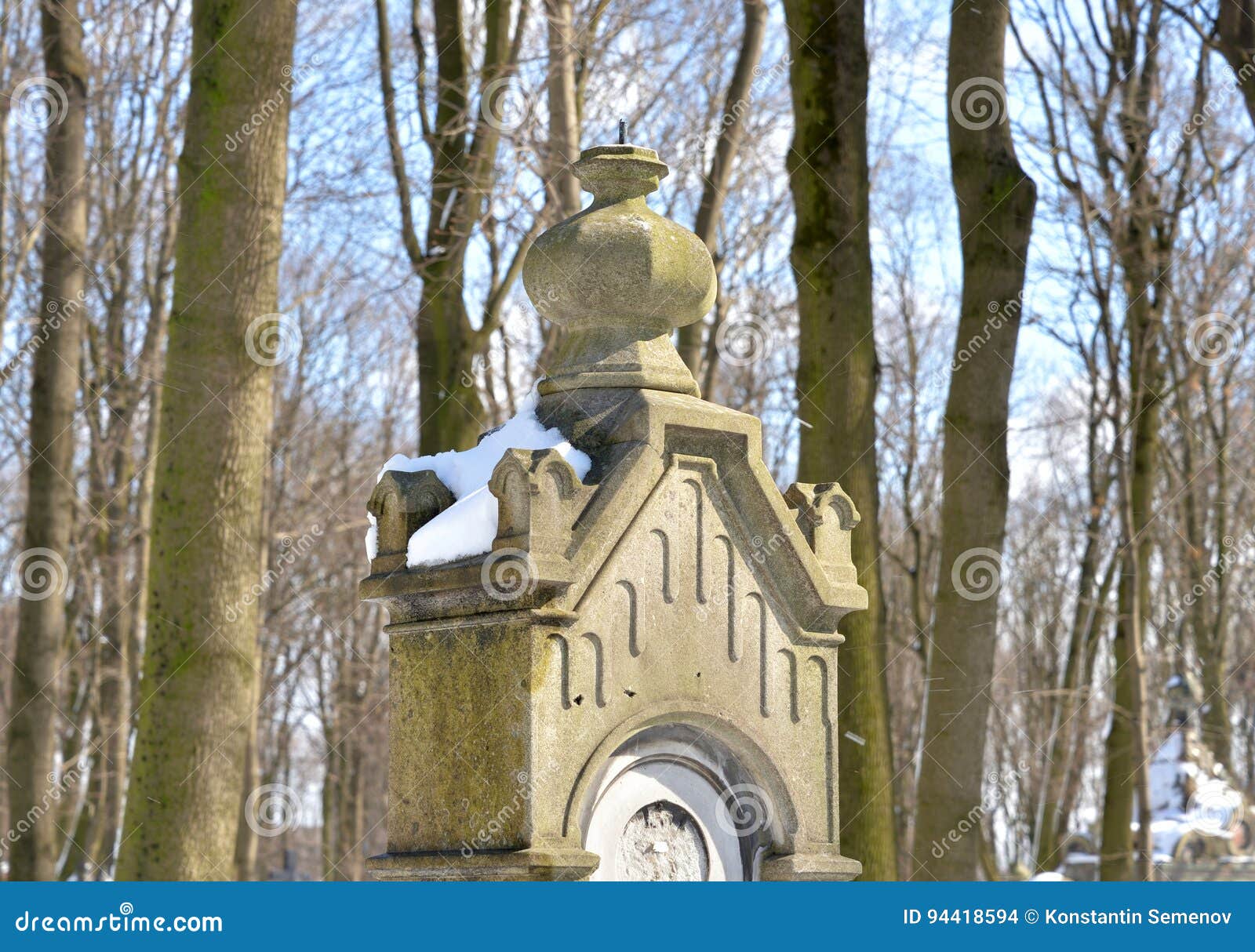 Old Stone Crypt in the Cemetery. Stock Photo - Image of funeral ...