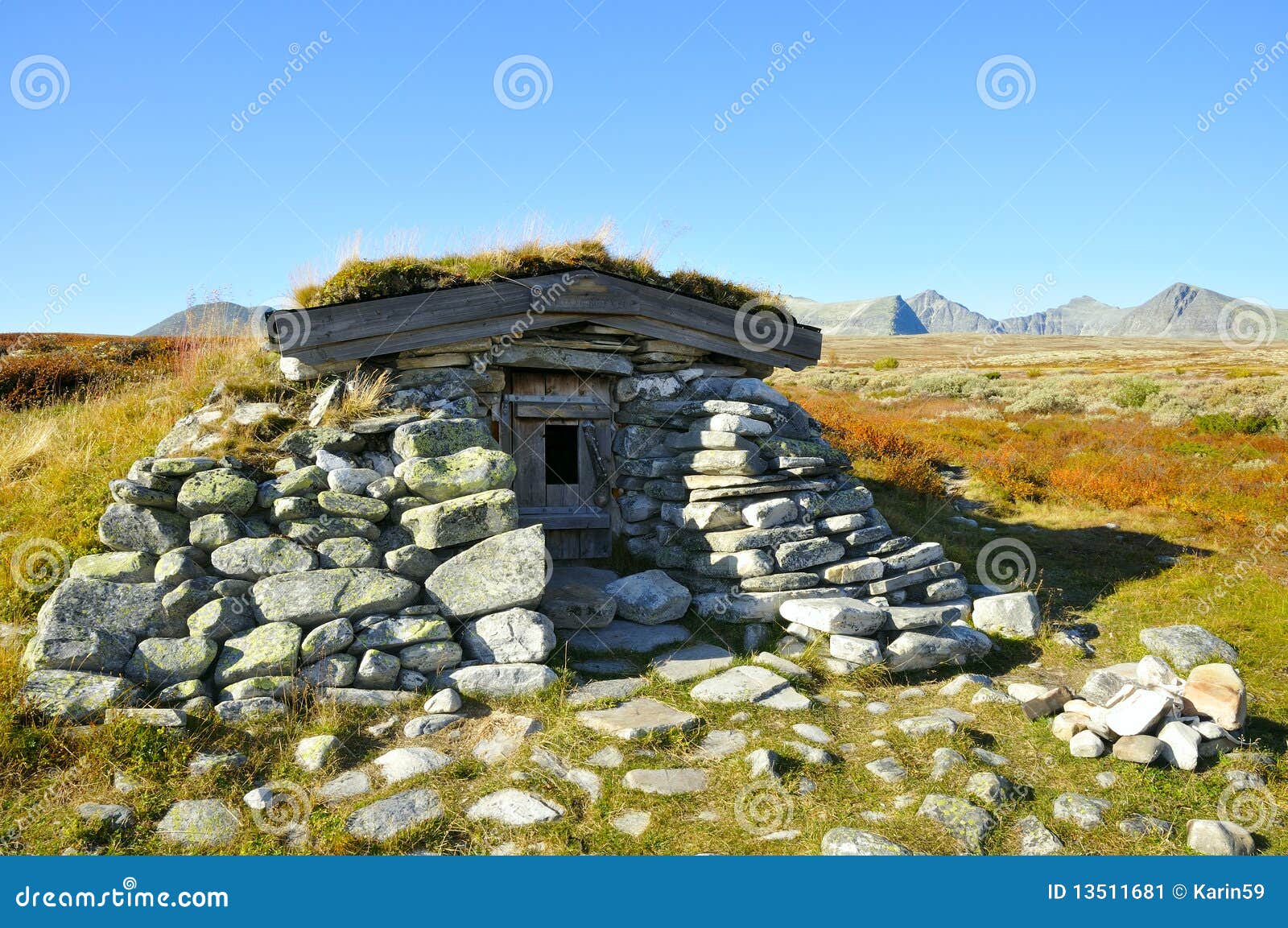 Old stone hut stock image. Image of mountain, shelter - 13511681