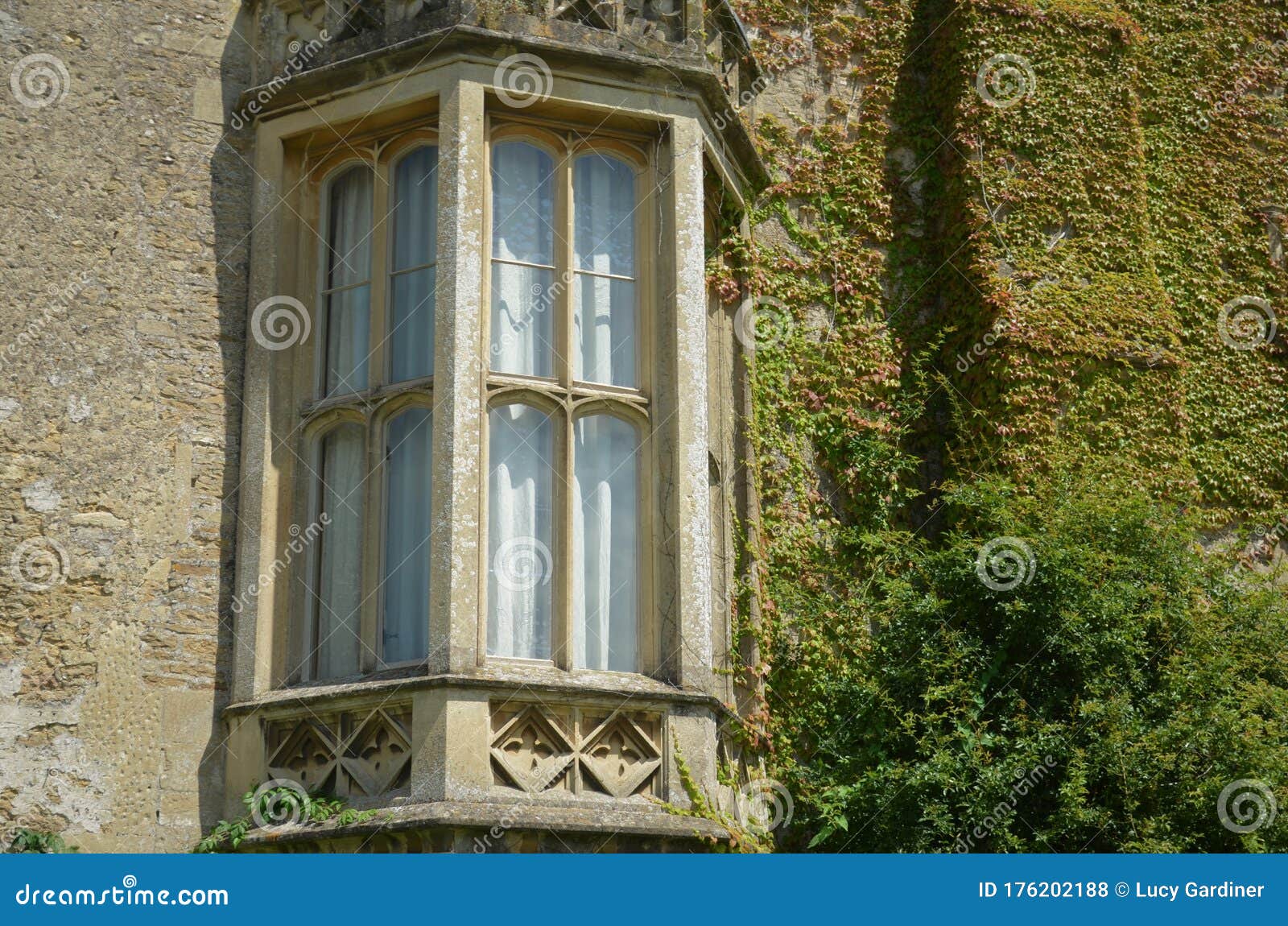 Mullion Window Images Clipart