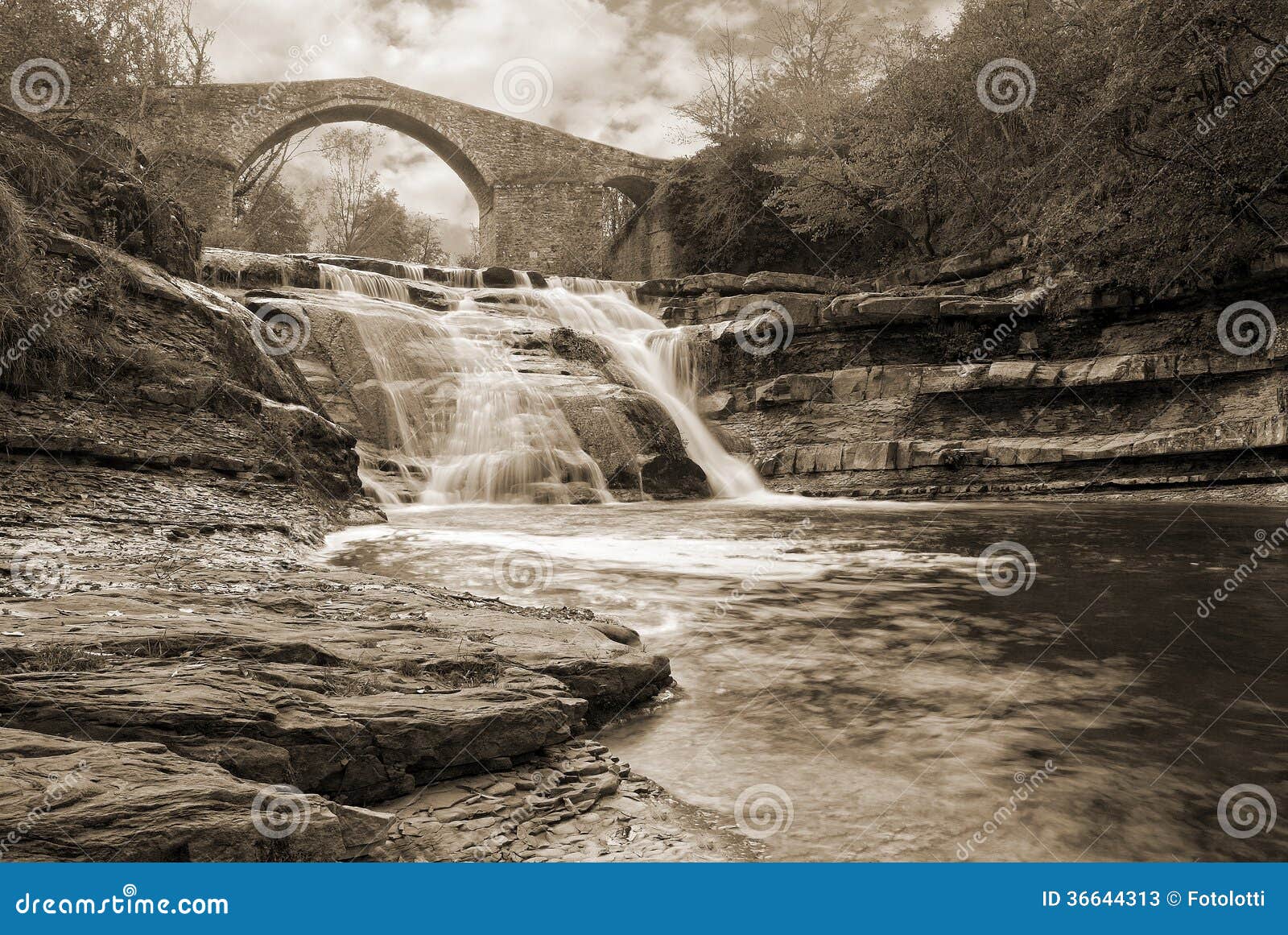 Old stones bridge stock image. Image of bridge, light - 36644313