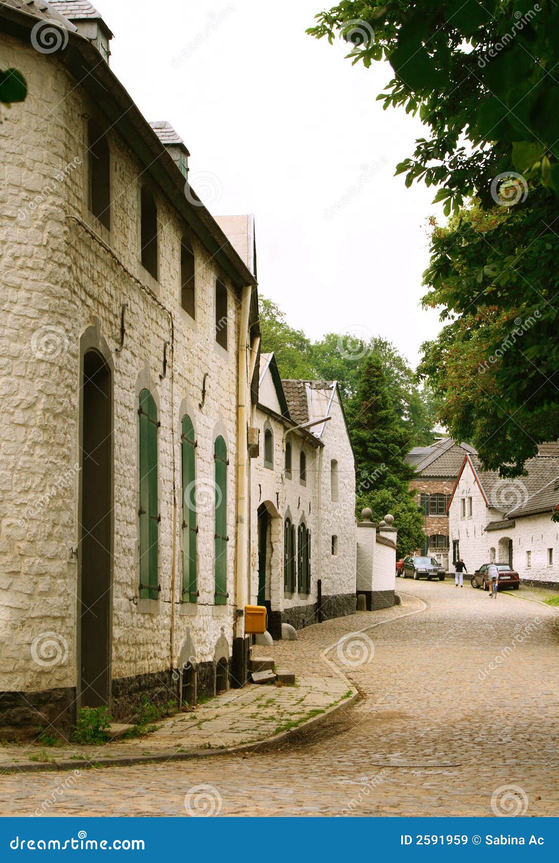 Old Street stock image. Image of landscaped, front, suburban - 2591959
