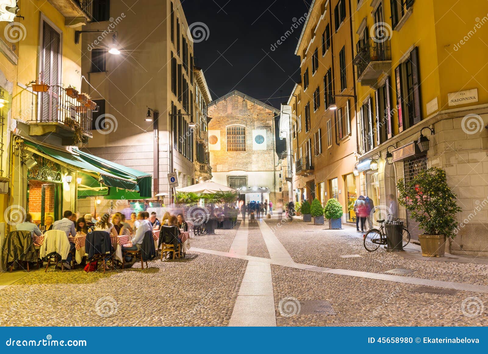 Old Street in Milan at Night Stock Photo - Image of house, small: 45658980