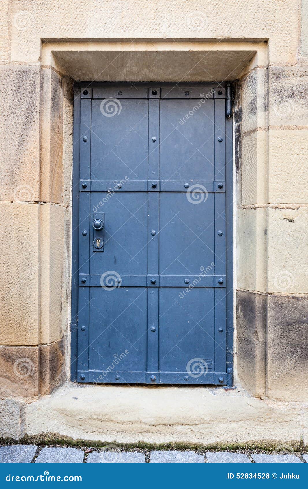 Strong Iron Wire On Precast Concrete Slabs Prepare For Reinforce ...