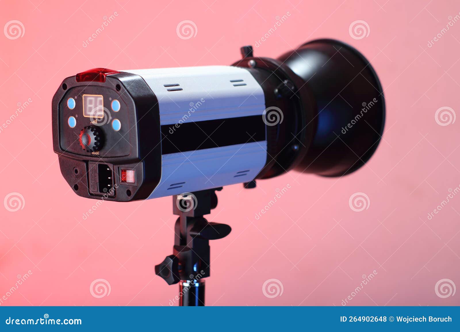 Old Studio Flash with a Pot on a Tripod Stock Photo - Image of ...